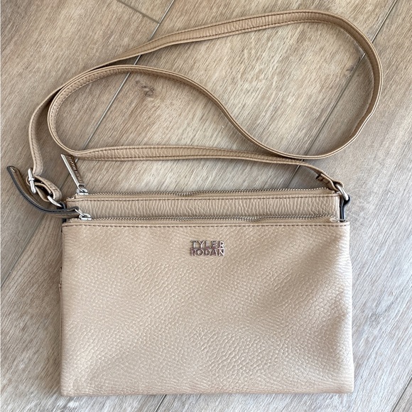 Tyler Rodan | Bags | Tyler Rodan Tan Cross Body Purse | Poshmark